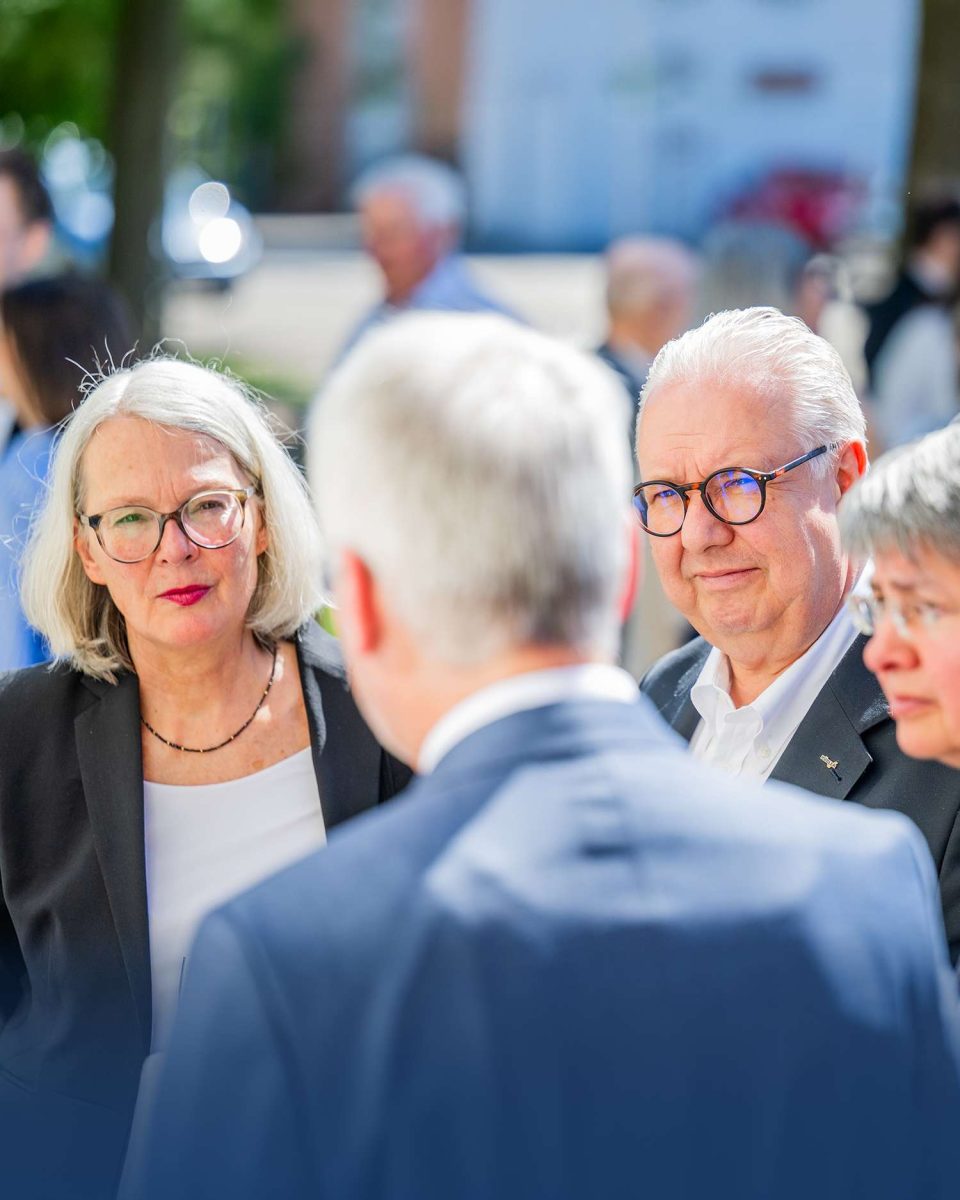 Politics and business meet at the asparagus festival in Römerberg ...